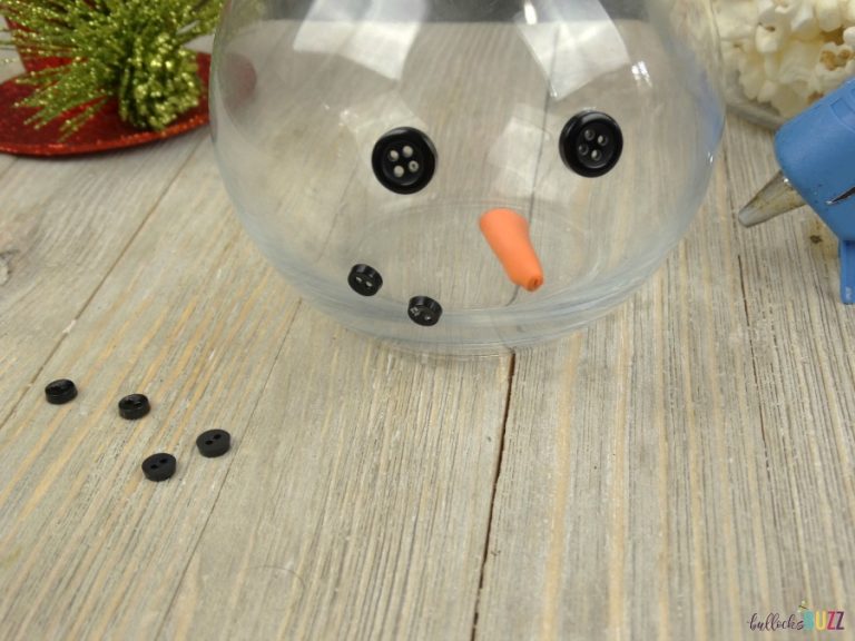 Popcorn Snowman Jar - Easy DIY Holiday Decor and Gift - Bullock's Buzz