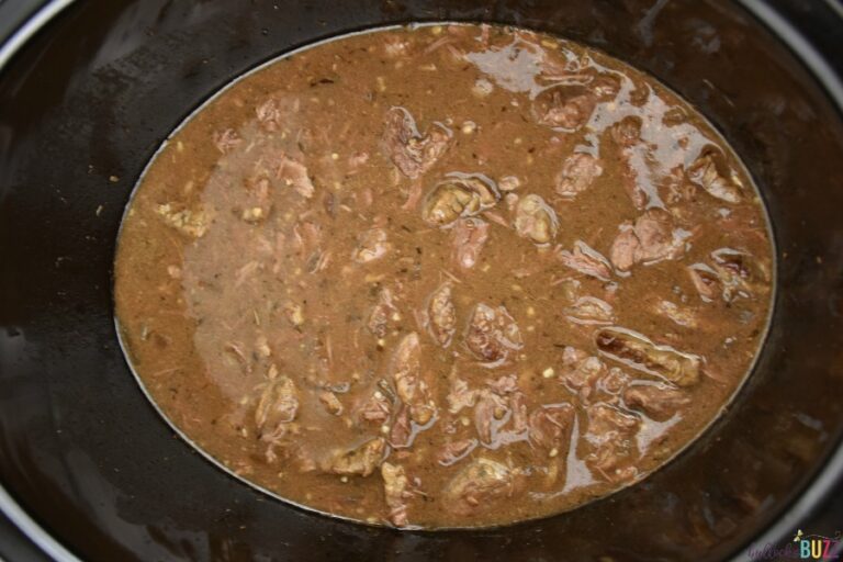 Best Slow Cooker Beef Tips and Rice Recipe - Bullock's Buzz