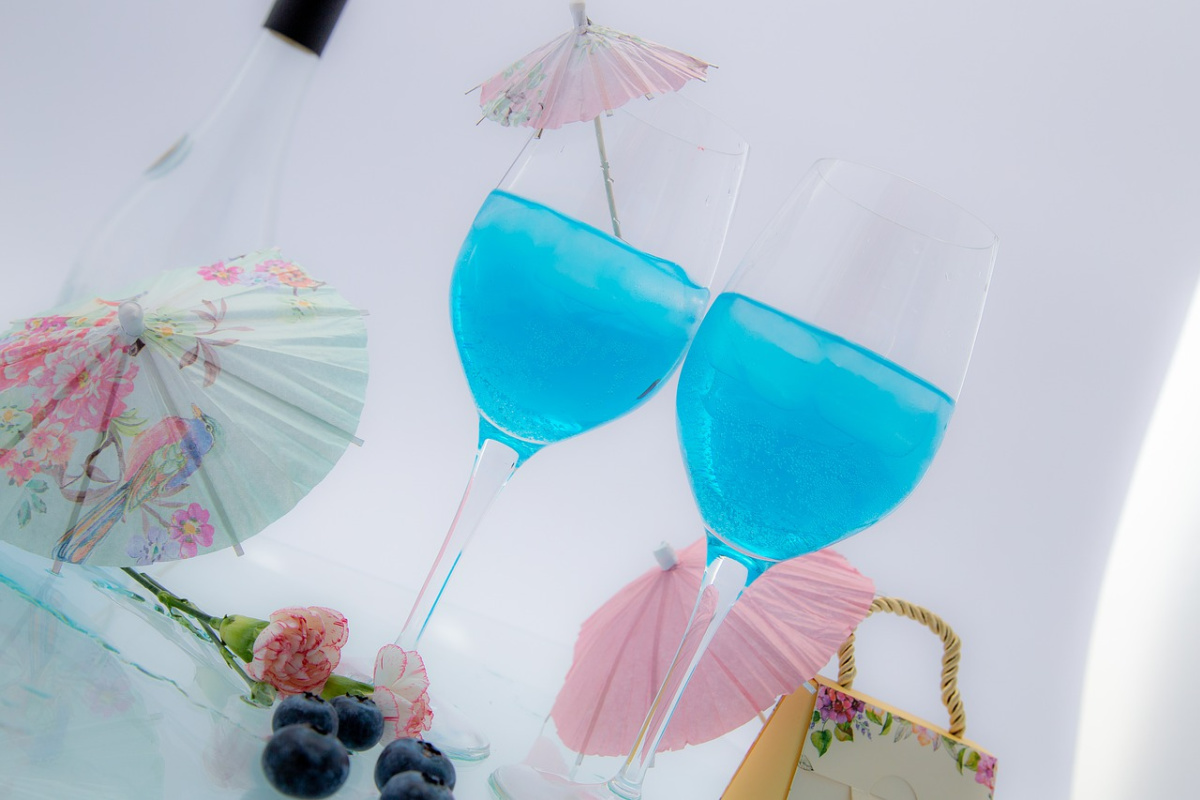 Feeling Blue? Brighten Up the Day With These Blue Cocktails! - Bullock ...