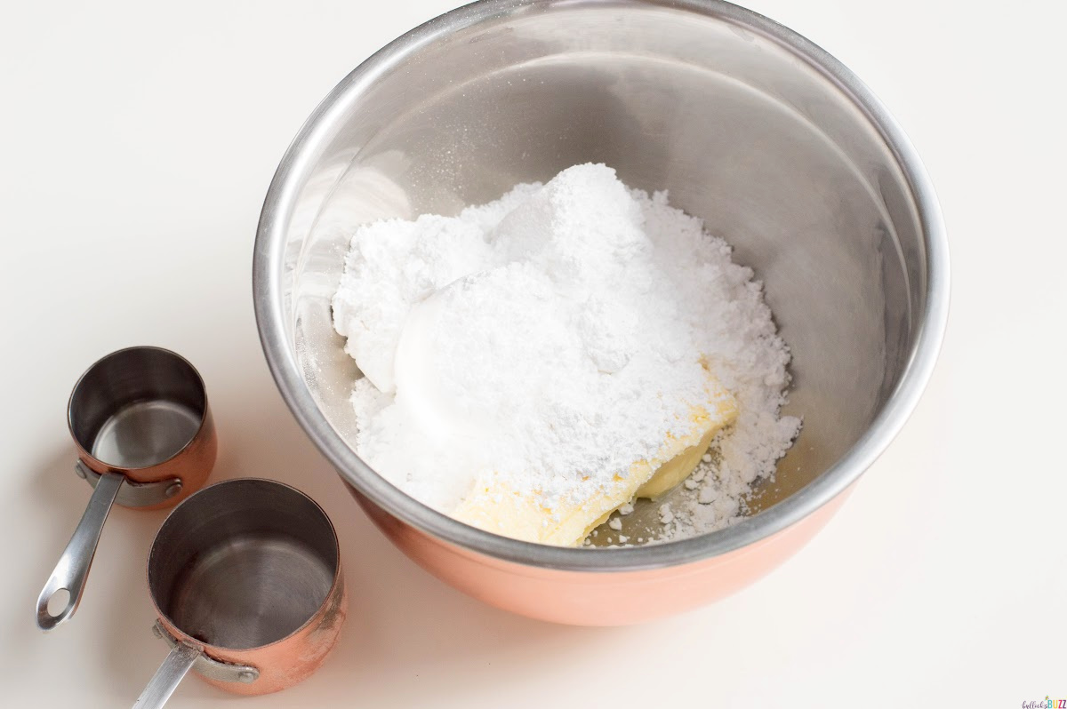 Spooktacular Halloween Ghost Cupcakes Recipe - Bullock's Buzz