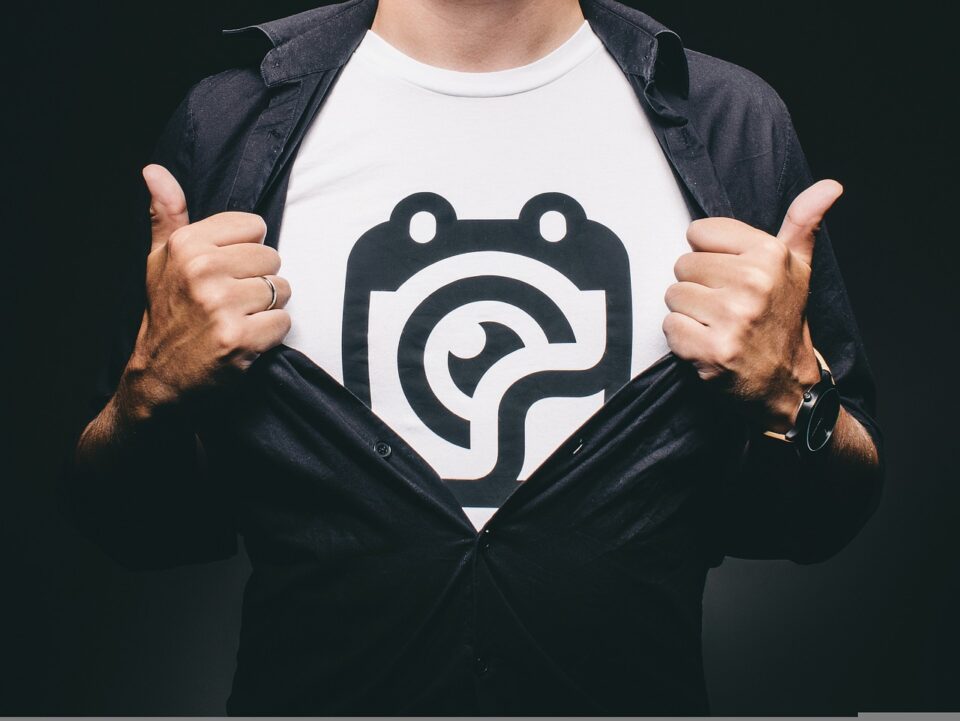 4 Popular Products You Can Use as Promotional Giveaways - Bullock's Buzz