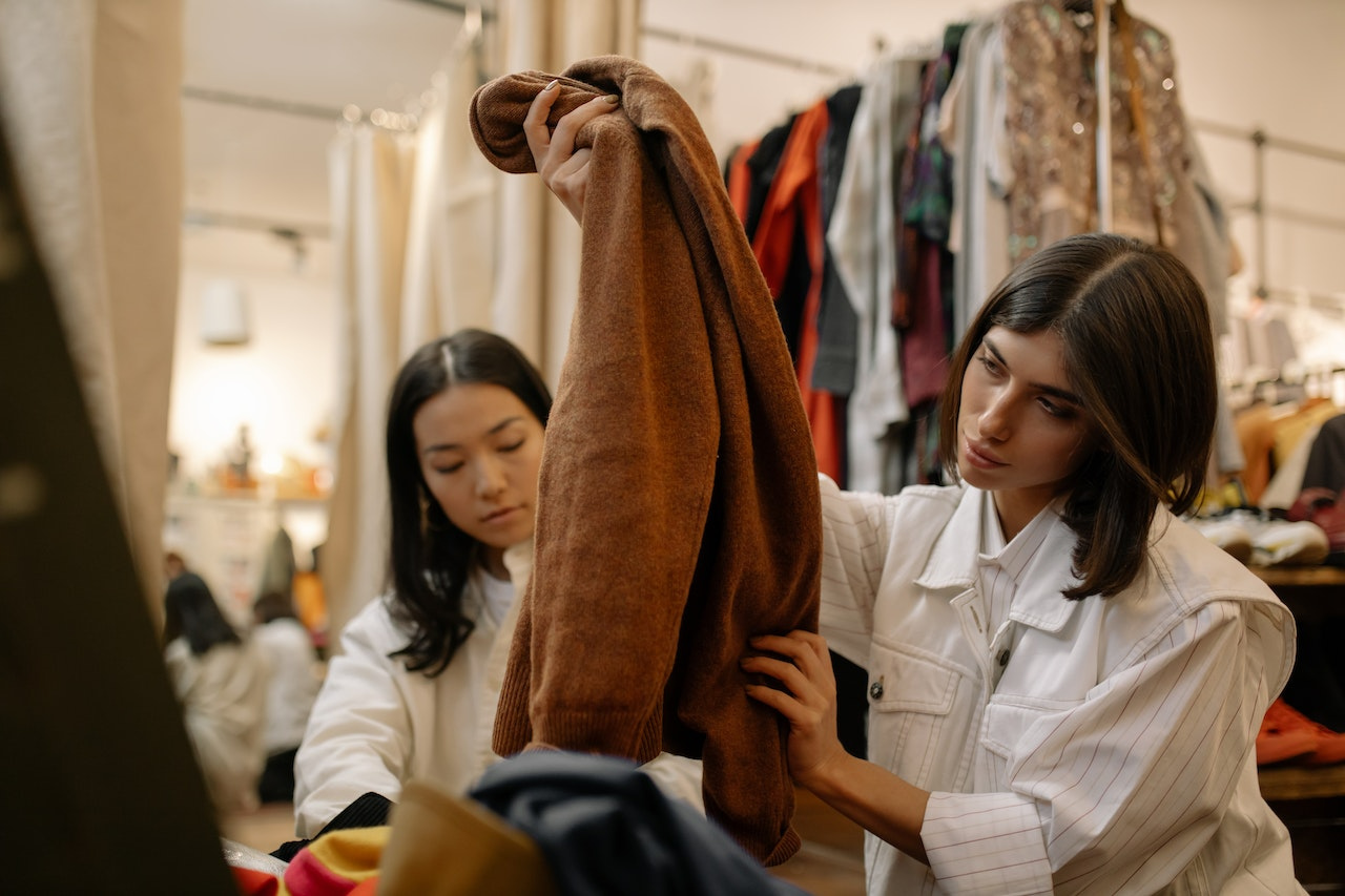 4 Tips for Effective Clothes Shopping - Bullock's Buzz