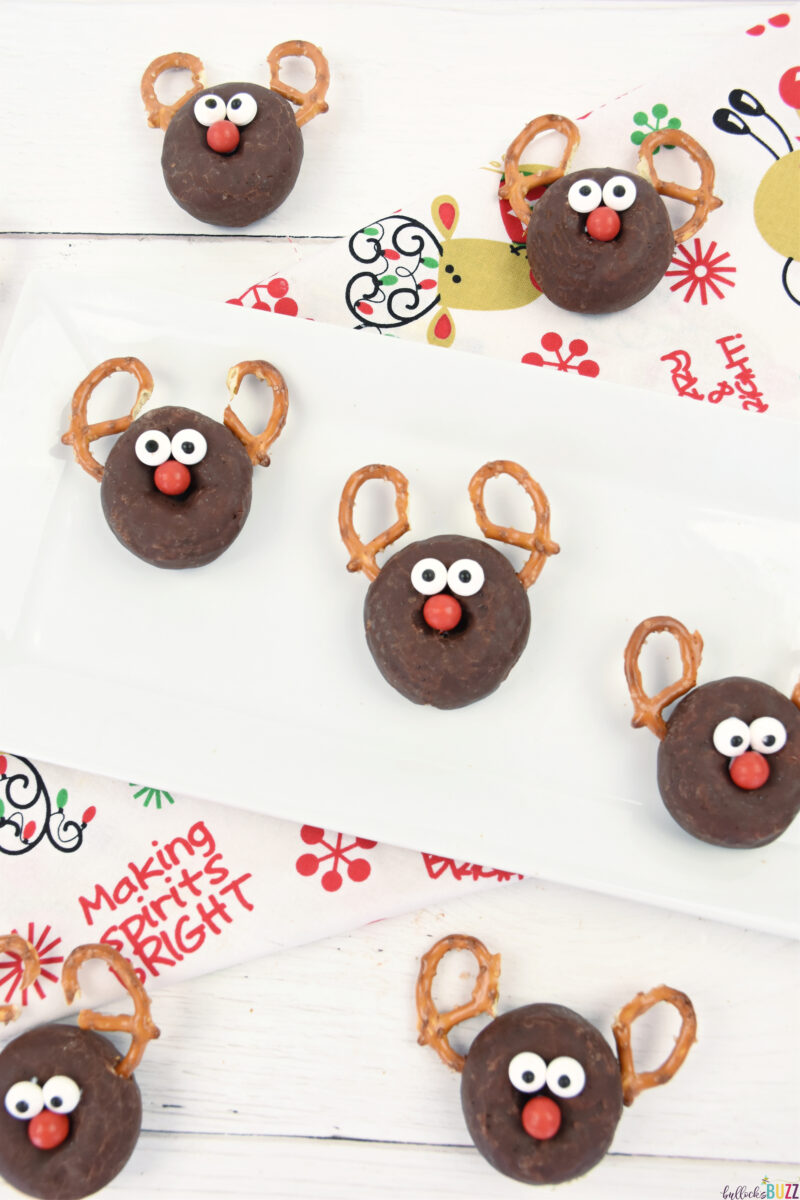 Delightful Mini Reindeer Donuts for Holiday Fun - Bullock's Buzz