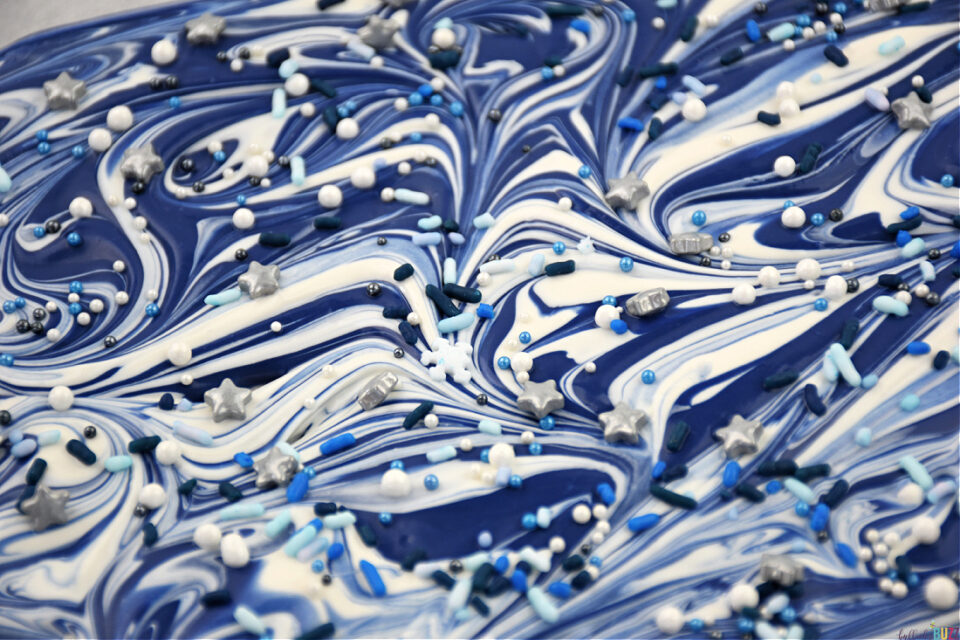 Delicious Hanukkah Bark Candy - Easy Hanukkah Recipe - Bullock's Buzz