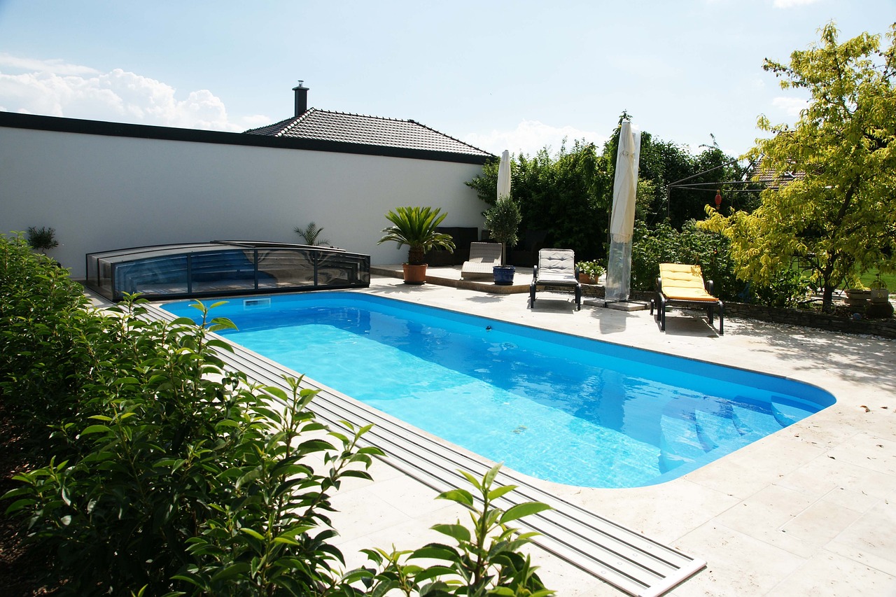 How to Add Fun Features to Your Backyard Pool Setup - Bullock's Buzz