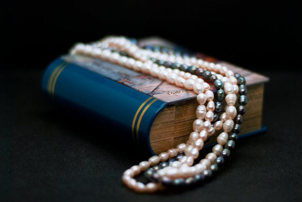 Black Pearls: Why the Black Pearl Necklace Is Just the Beginning ...