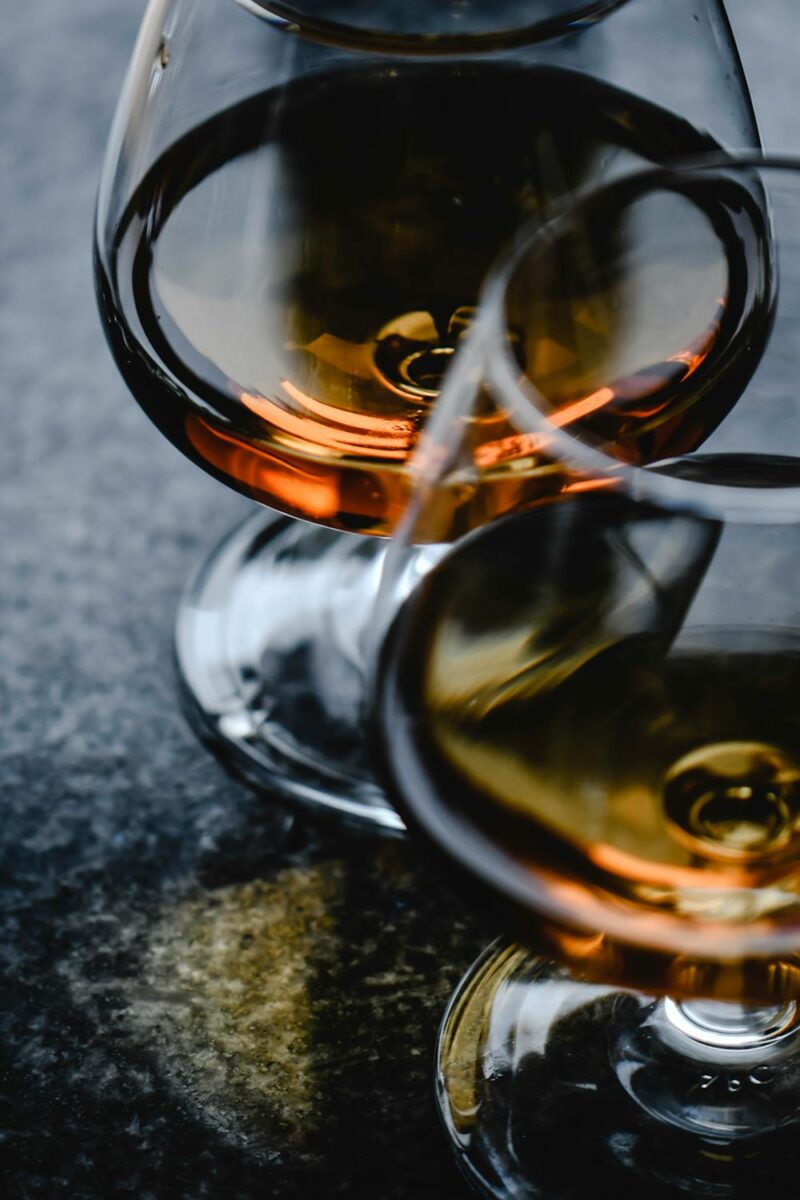 How to Taste Scotch Whisky: 6 Key Tips for Savoring Every Sip - Bullock ...
