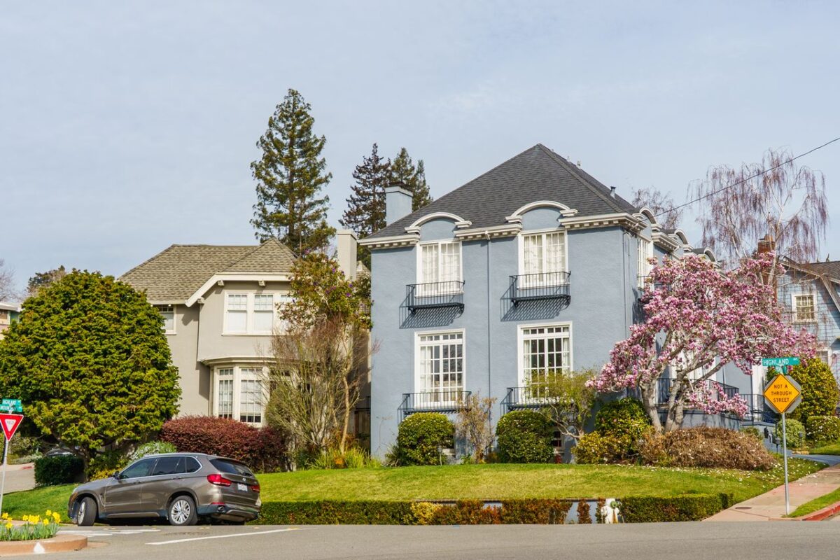 Simple Tips for Keeping Your Home's Exterior Looking Like New - Bullock ...